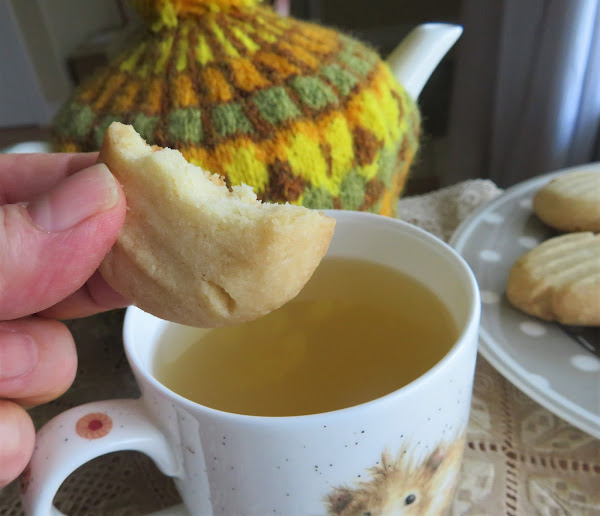 Mary Berry's 3-Ingredient Fork Cookies | The English Kitchen