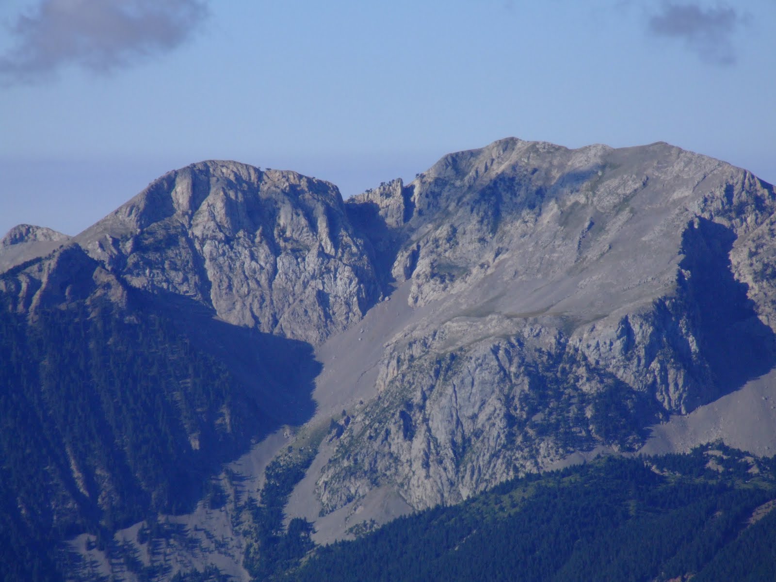 La Montaña y Chesco: ASCENSIÓN A LA TUCA DE LA CASANIA (2360 m.)