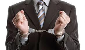 BAYU VILLA APARTMENT KLANG: Inspektor Dan Sarjan Jenayah Kolar Putih ...