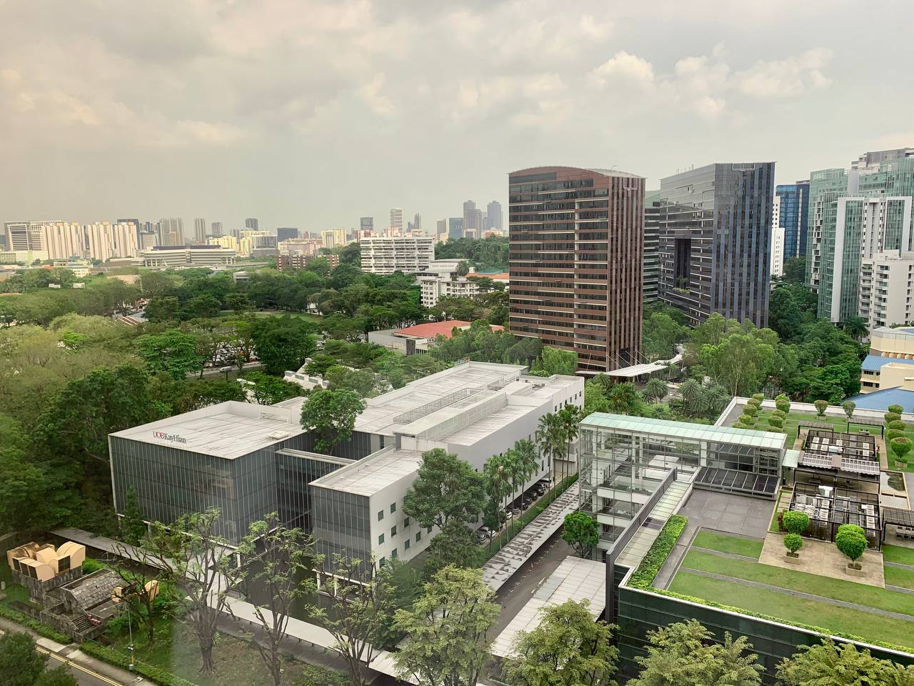 Review: Sheraton Towers Singapore (ft. waterfall views!)