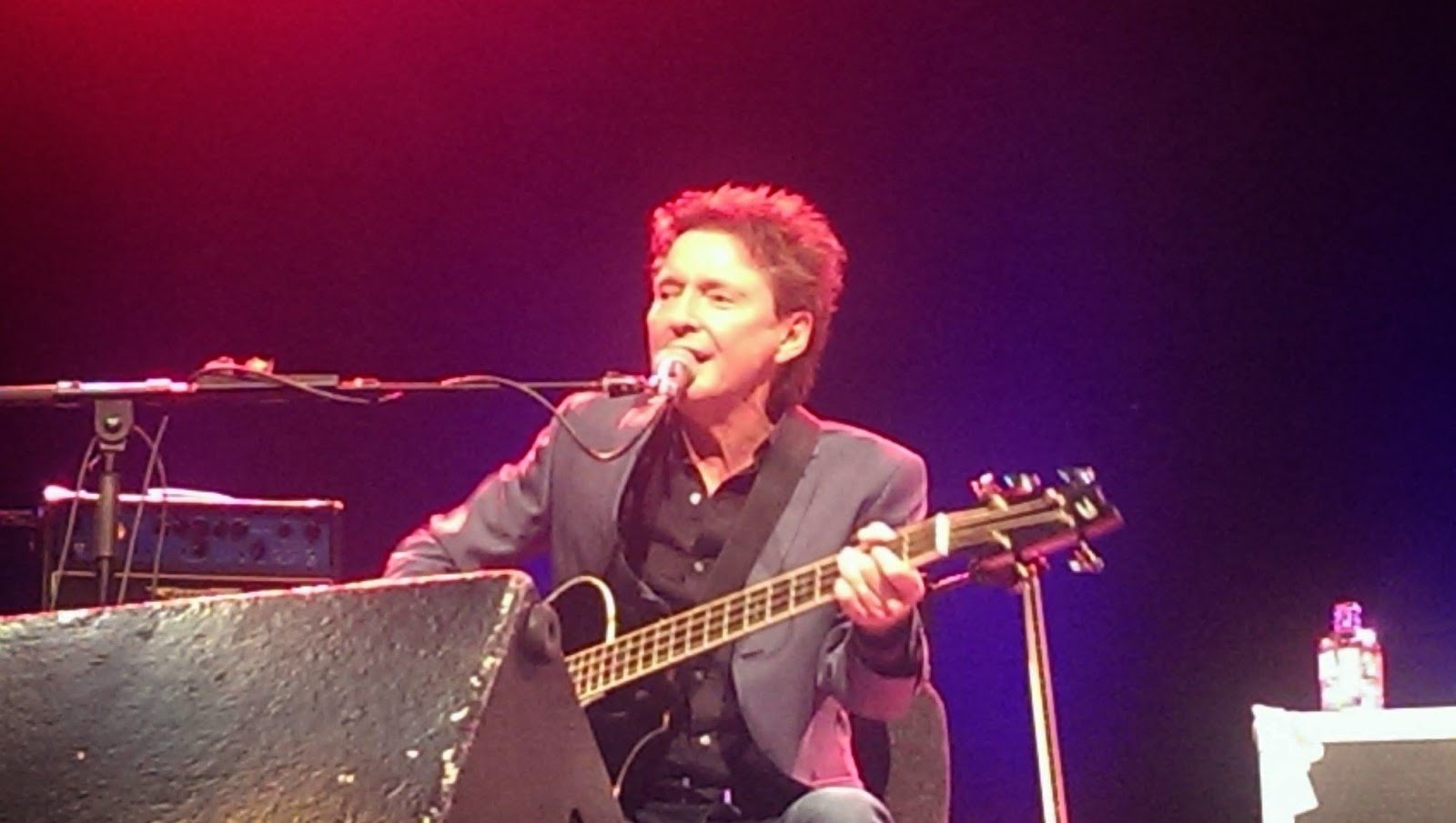 The Cornershop: Bruce Foxton in Birmingham, March 2014. Playing "From ...