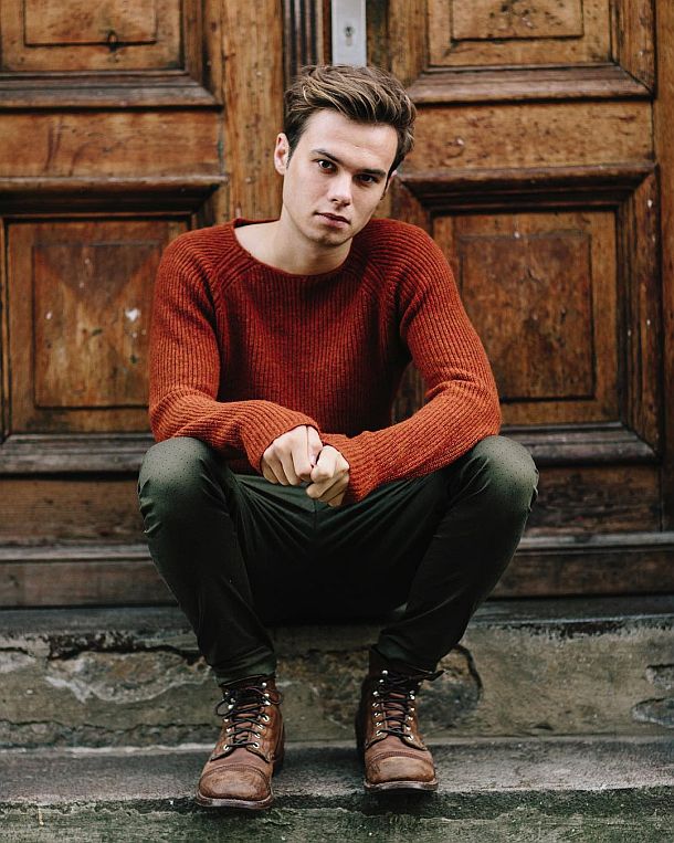 Favorite Hunks & Other Things: Favorite Import of the Day: Tom Gronau