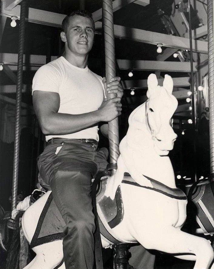 MALE MODELS FROM THE PAST: PHIL KNIGHT aka KARL KRUGER (AMG & BOLA ...