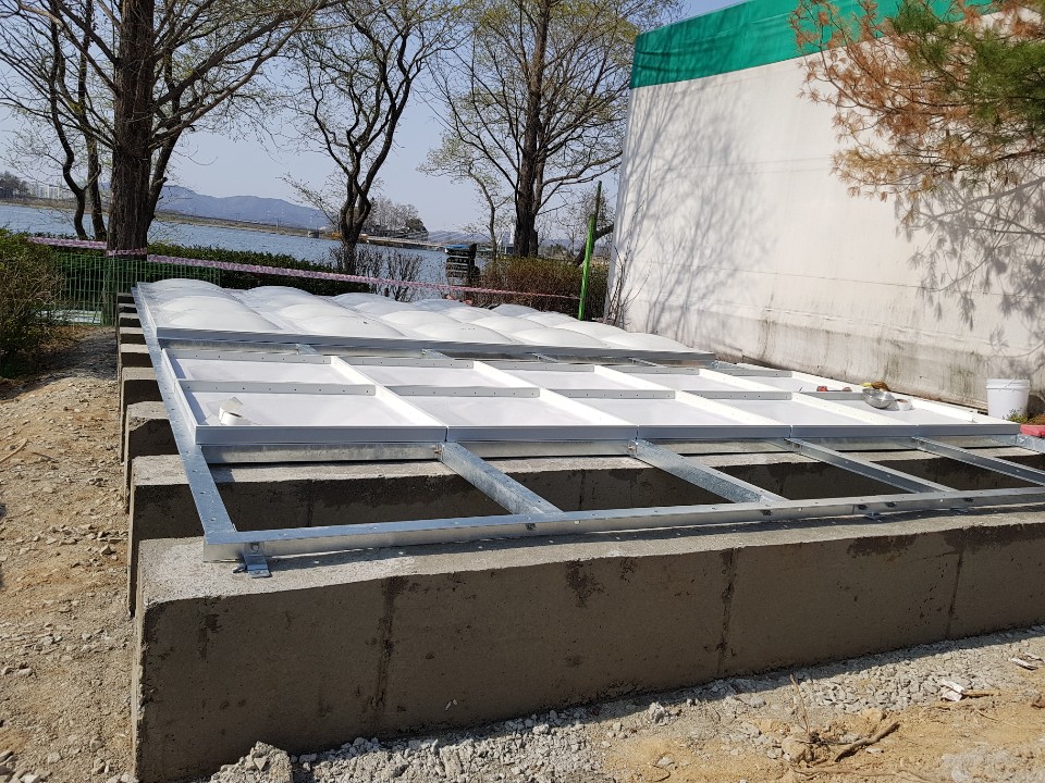 WATER TANK: GRP TANK INSTALLATION STEP