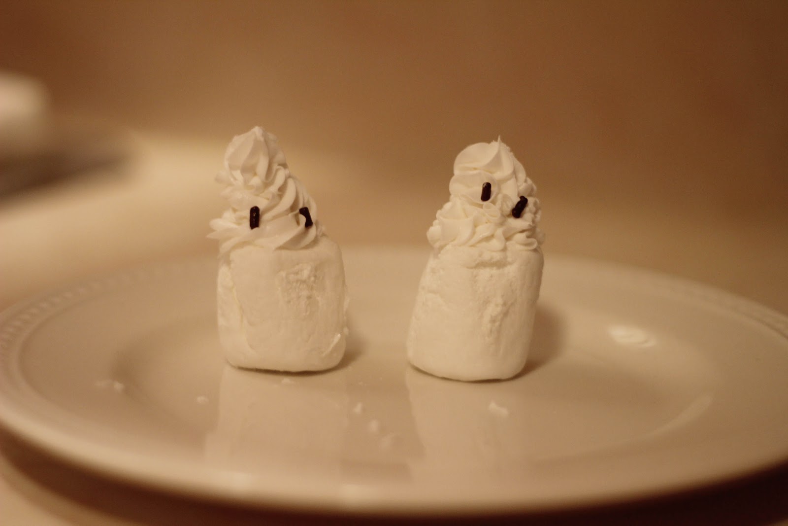 sassafras: halloween ghosts :: baking