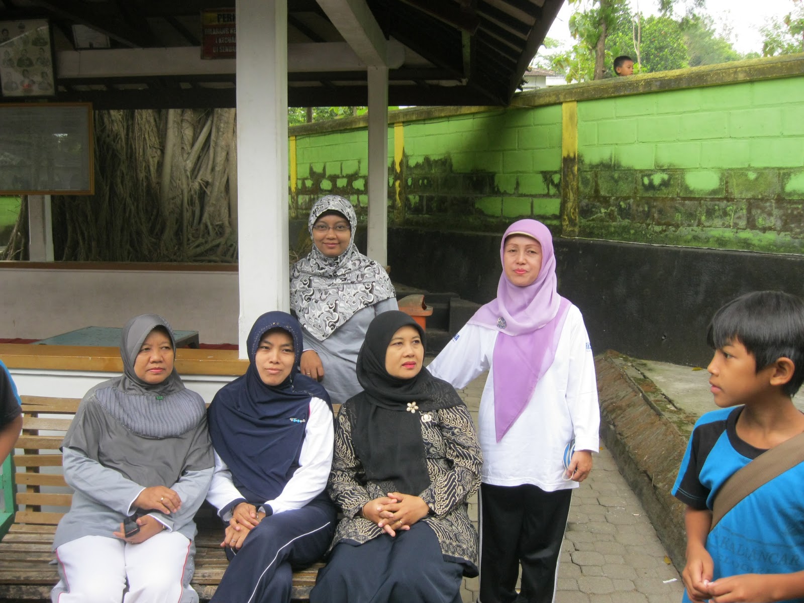 BERBAGI ILMU DAN PENGALAMAN PEMBELAJARAN: Berjalan Santai Ke Sendang ...