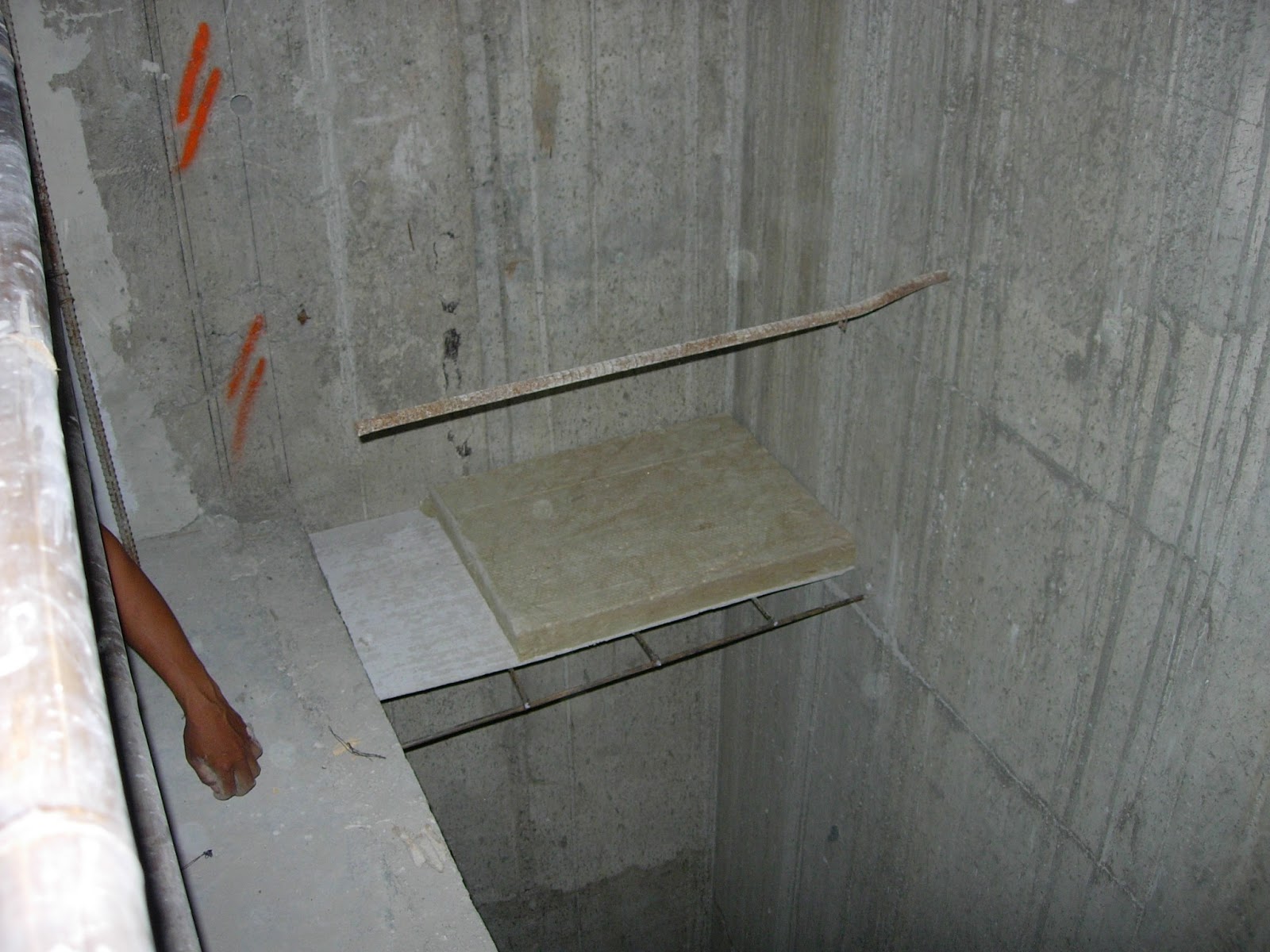 FIRESTOP MATERIAL untuk shaft dan lubang kabel