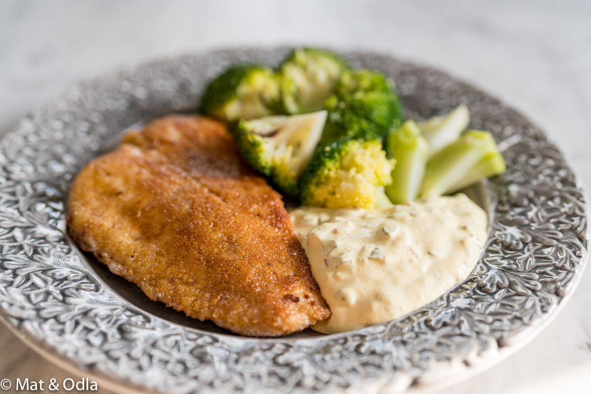 Panerad torsk med remouladsås