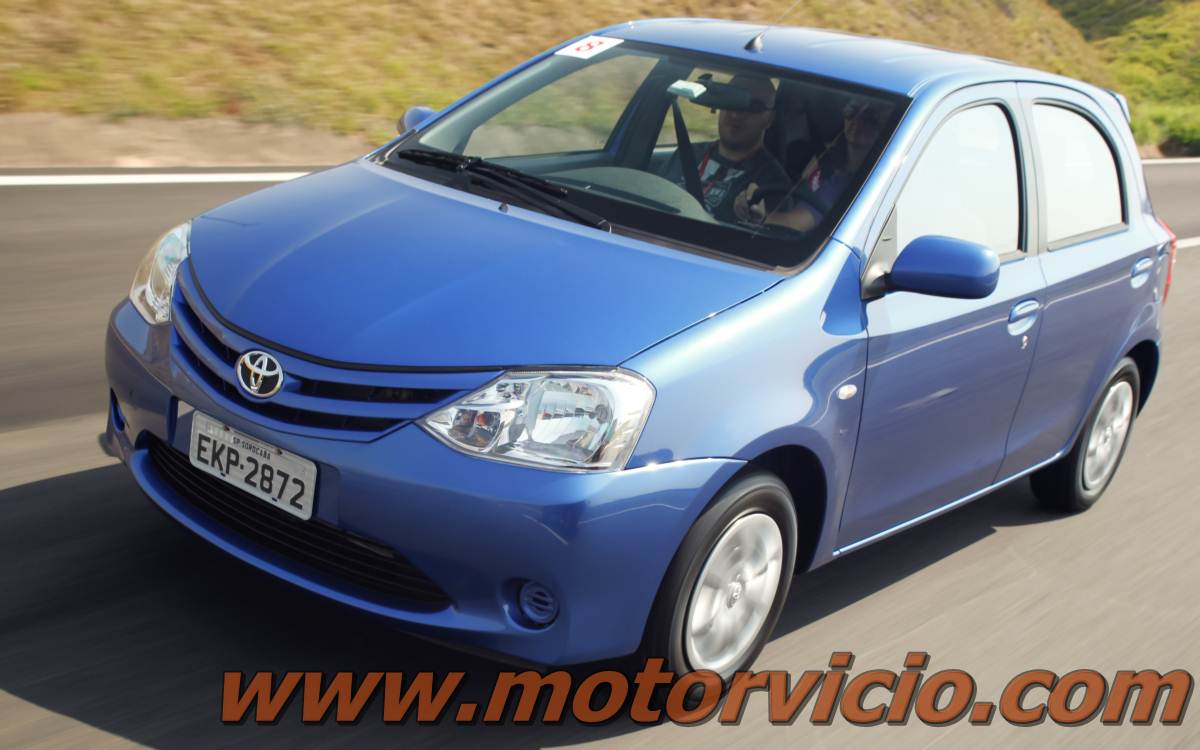 Toyota Etios o mais novo compacto da Toyota - notícias e versões