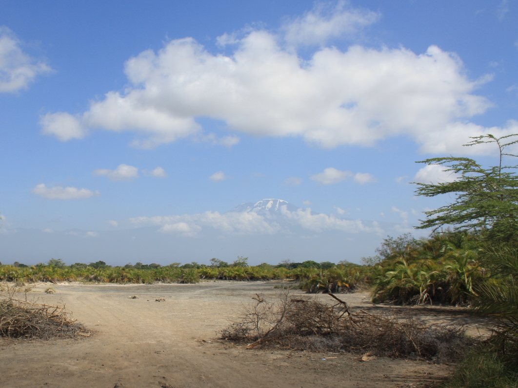 Times in Tanzania: Hot springs at Boma Ngombe