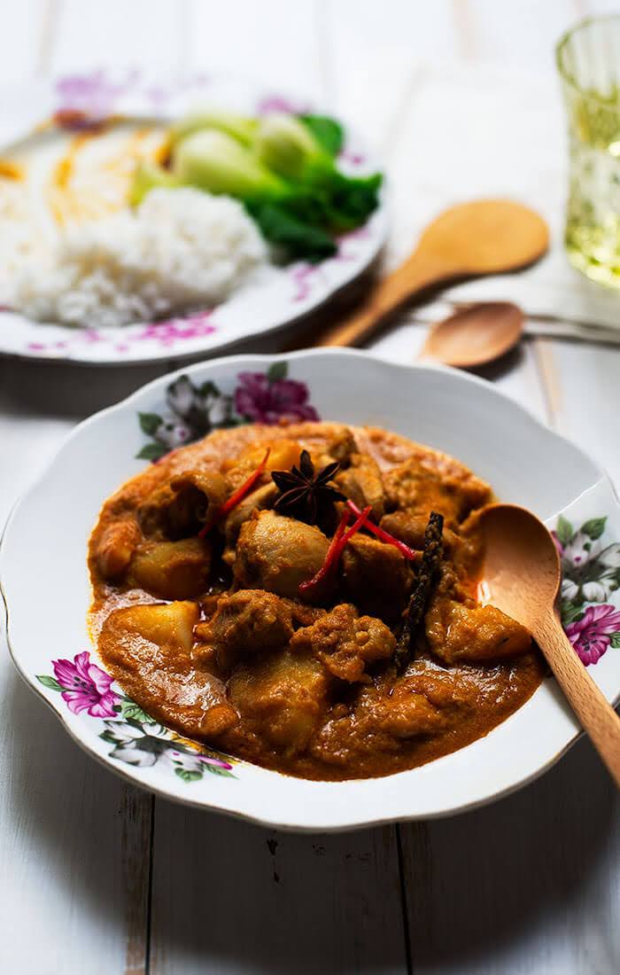 Malaysian Chicken Curry | Kari Ayam - Lisa's Lemony Kitchen