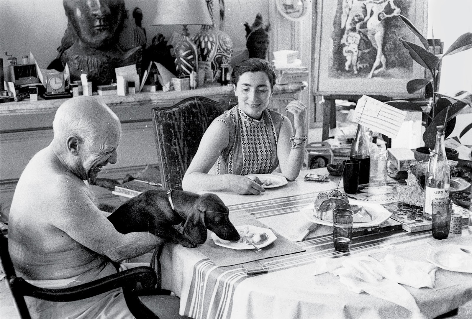 15 Vintage Photographs of Pablo Picasso and His Two Wives ~ Vintage ...