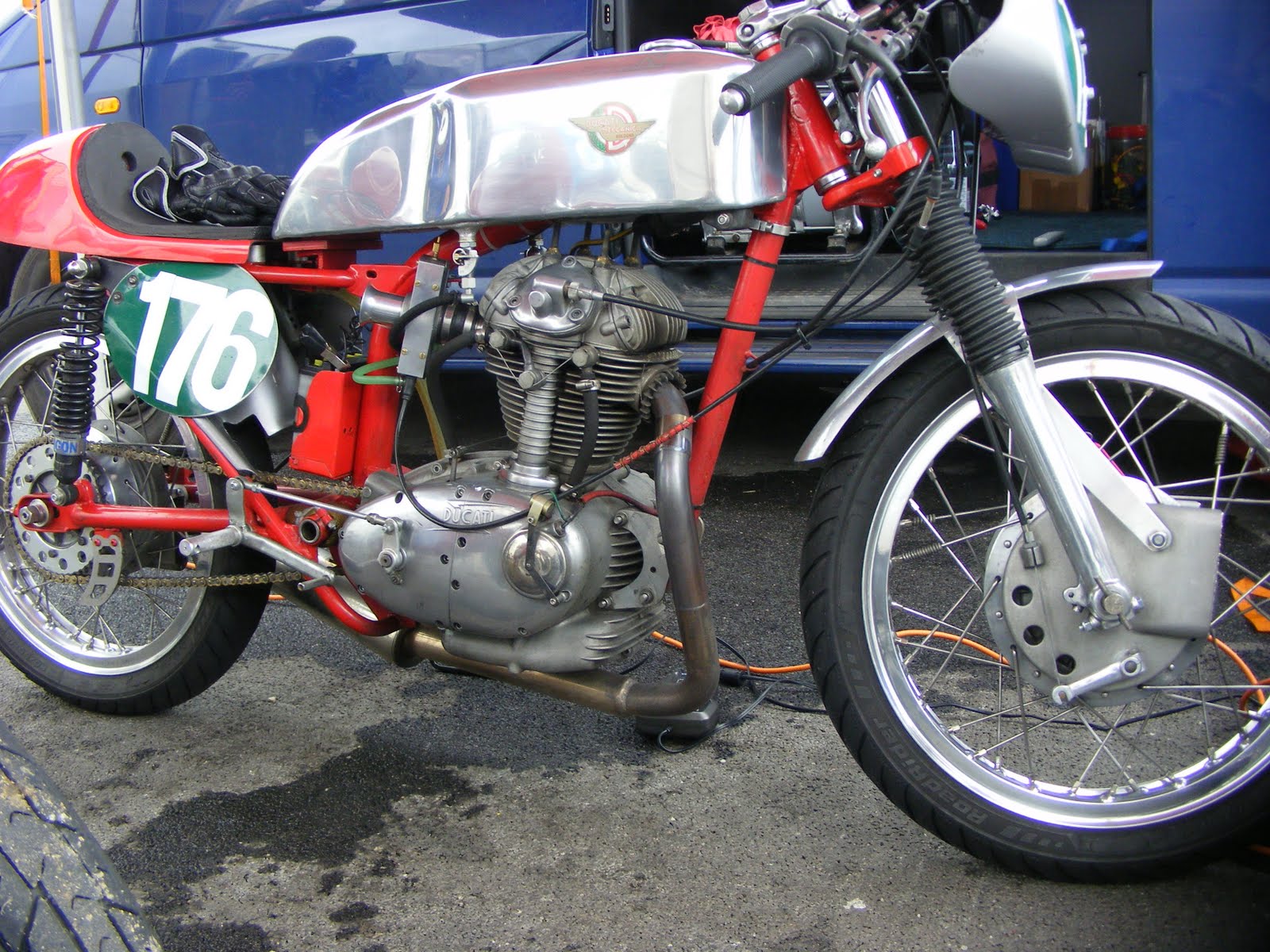 Ducati Single Racing: BHR - return to Mallory Park