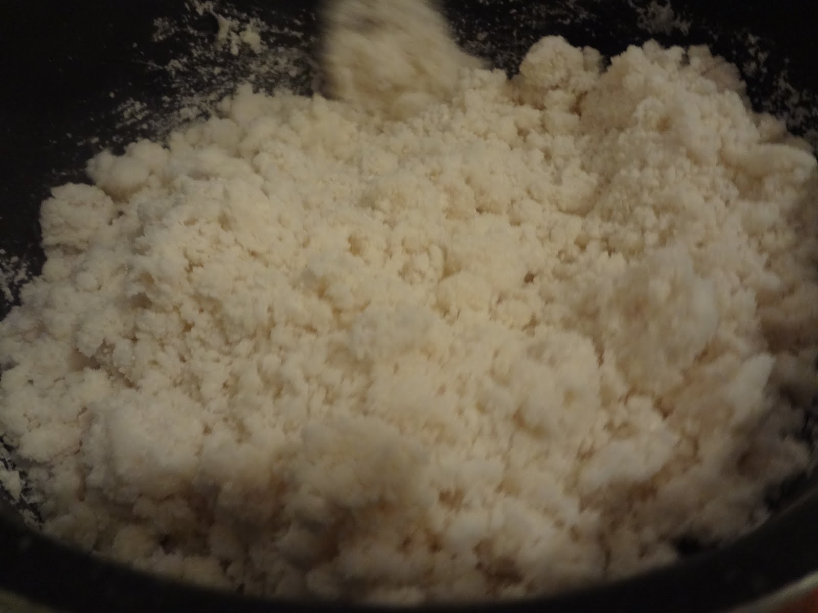 MALABAR PATHIRI (ARI PATHIRI/THIN RICE ROTI) with step by step pics..