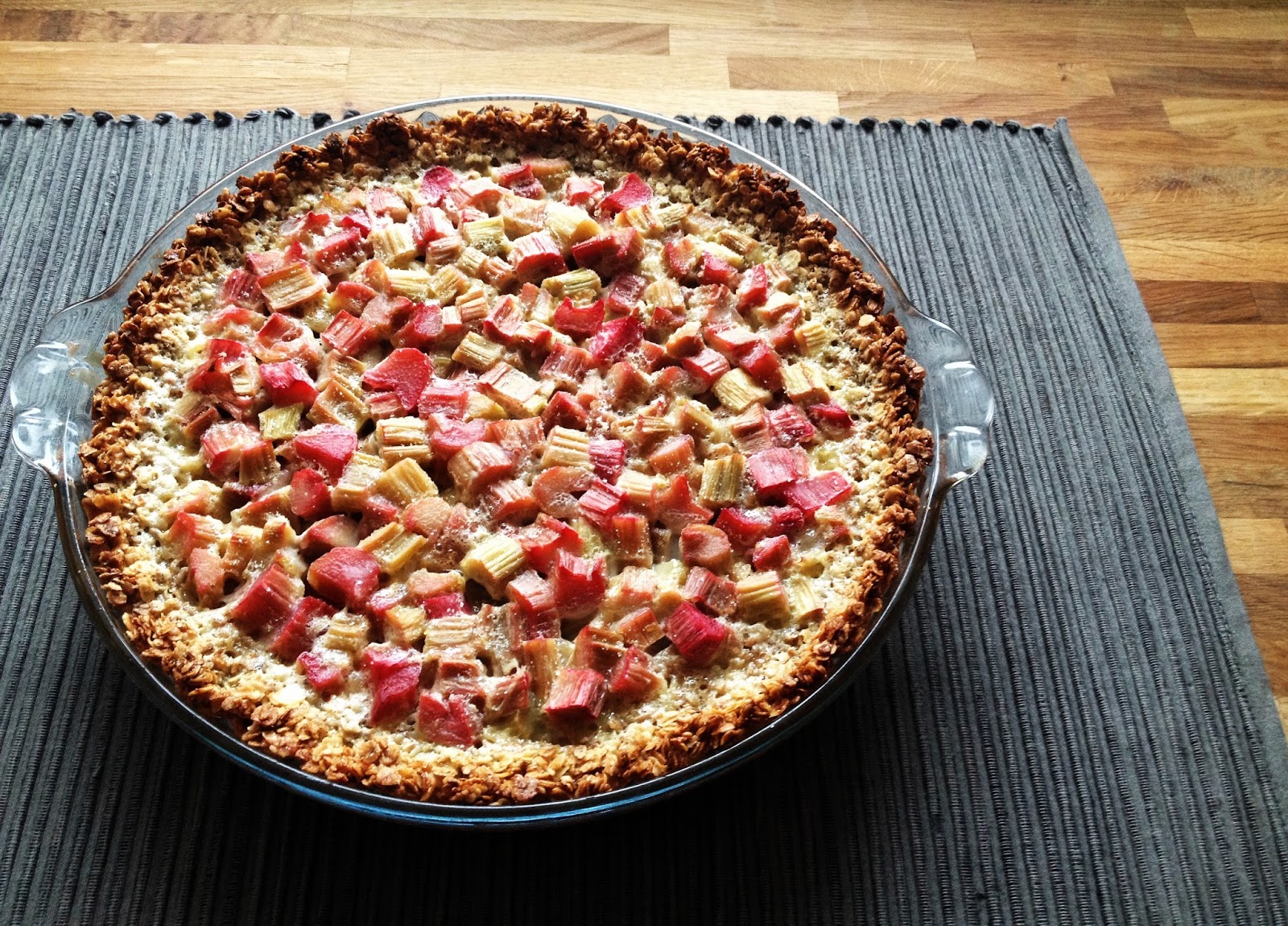 Rabarberikook neljaviljapõhjal - Kodukokad.eeKodukokad.ee