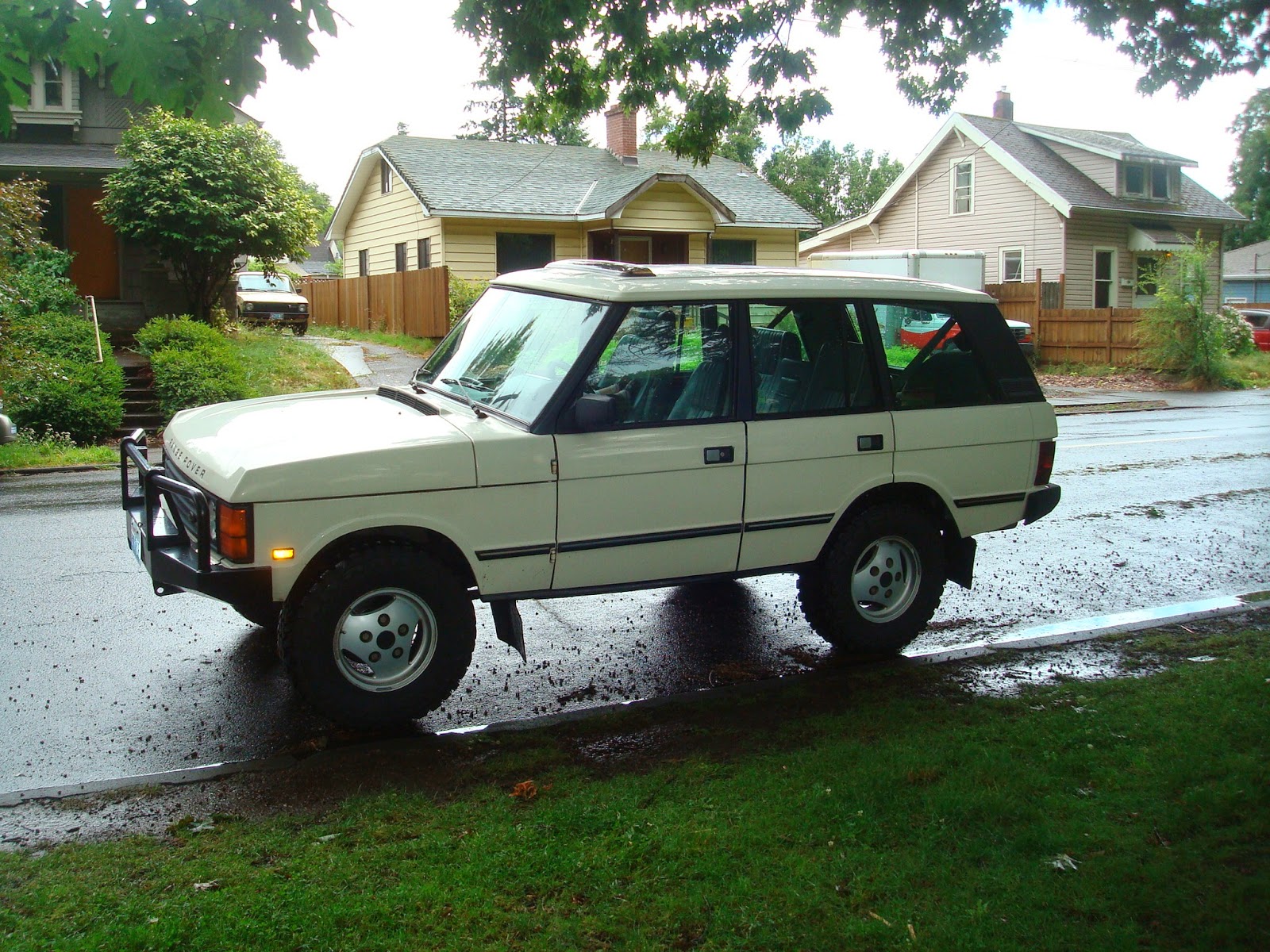 Laughs And Lashings: Range Rover Classic SWB, white, Great Divide ...