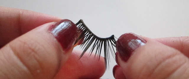 Tutorial: Cutting your very own pair of Demi Lashes! + How I apply them!