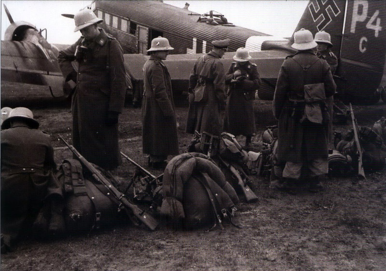 NAZI JERMAN: Album Foto Fallschirmjäger-Brigade Ramcke