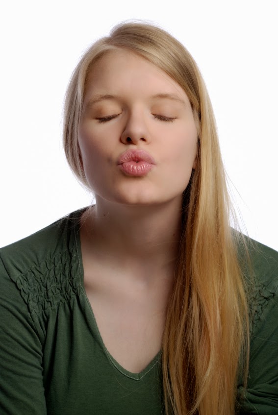 Veja exercícios para combater a bochecha caída ~ World Pink