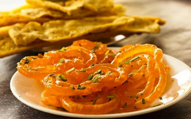 Fafda Jalebi - my love for this iconic Gujarati breakfast snack