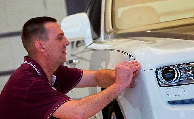 Video: Visiting the Rolls-Royce factory (Part 3) | Carsfresh