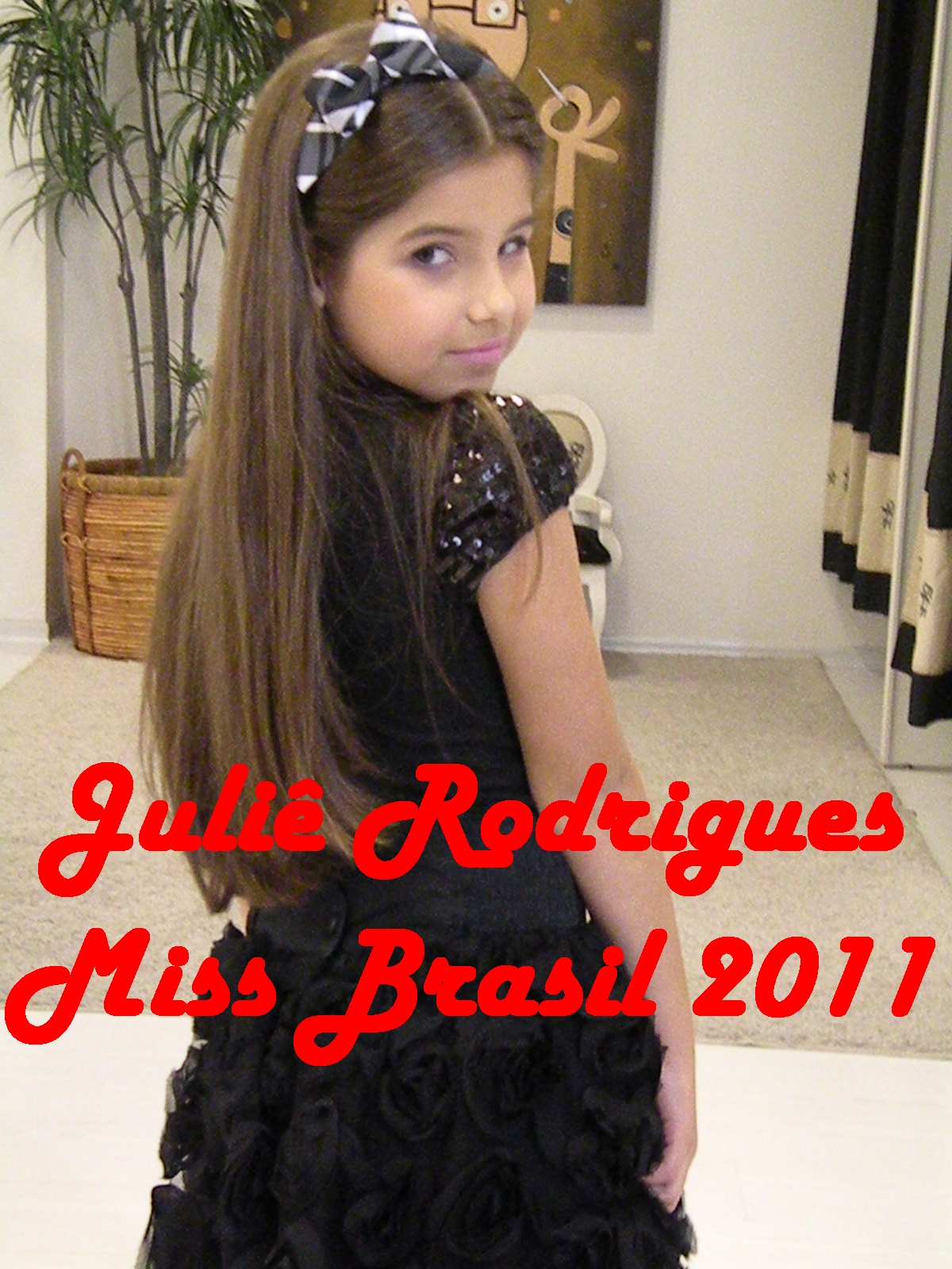Karoll Almeida: JULIÊ RODRIGUES Mini Miss Brasil 2011