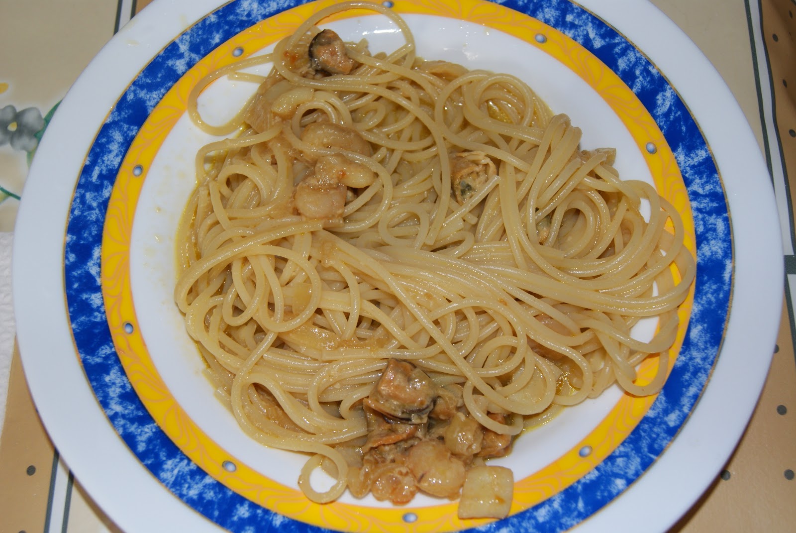 Spaguetti a la crema de marisco ~ ¡Qué rico!