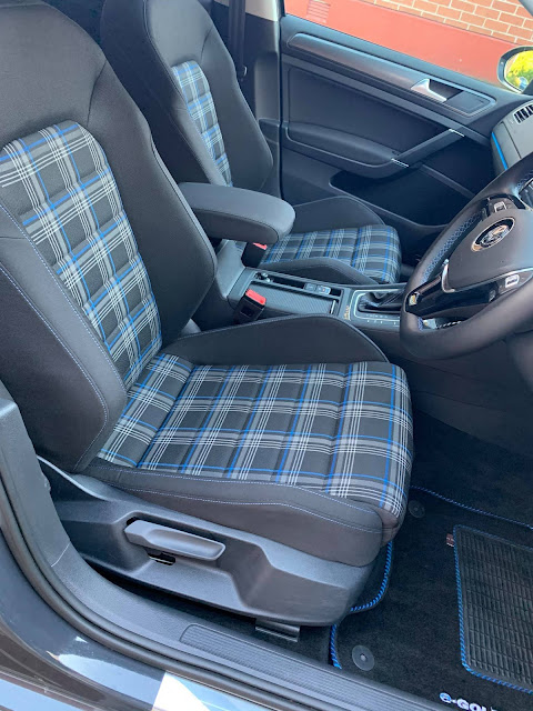 Electric Vehicles, Toyota and others: Golf R ergoactive seats in a e-golf