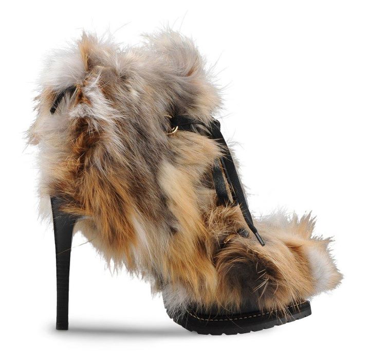 2 SISTERS WHO LOVE ALL THINGS FASHION&BEAUTY!!!!: FUR SHOES LOVE IT or ...