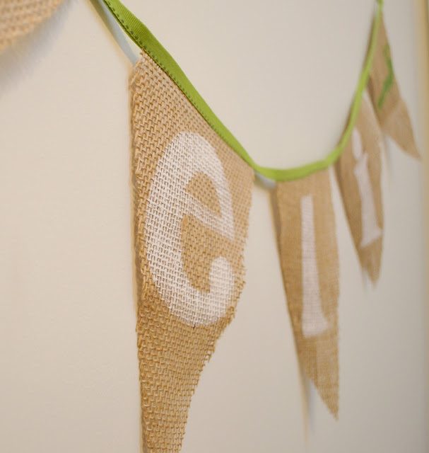 The Life of Jennifer Dawn: Tutorial: Now Sew Burlap Bunting