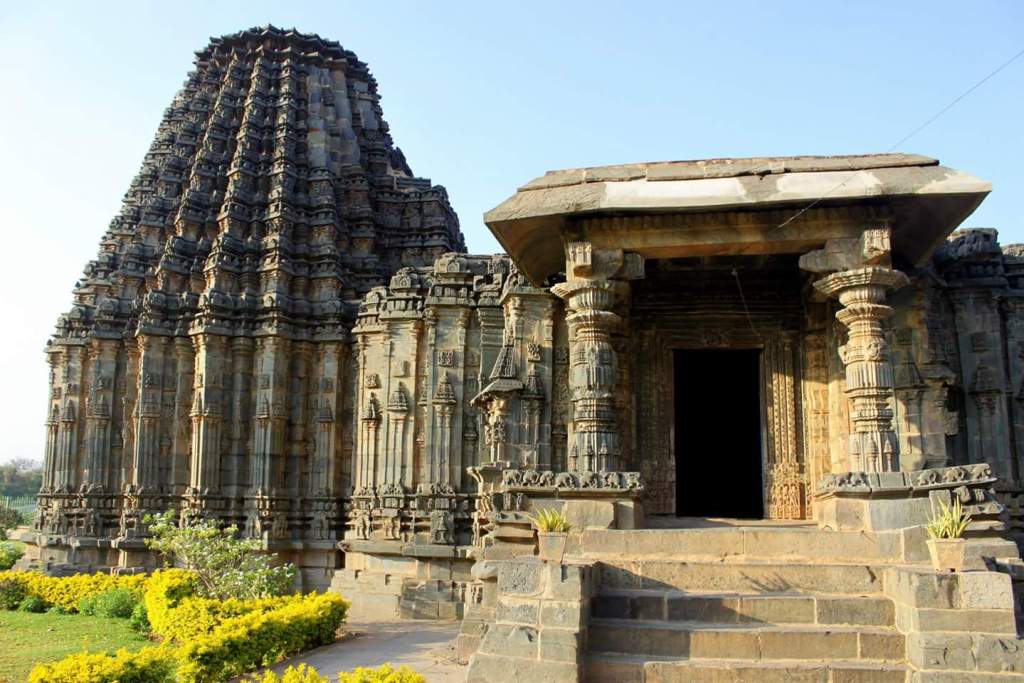 Hindu Temples of India: Doddabasappa Temple, Dambal, Karnataka