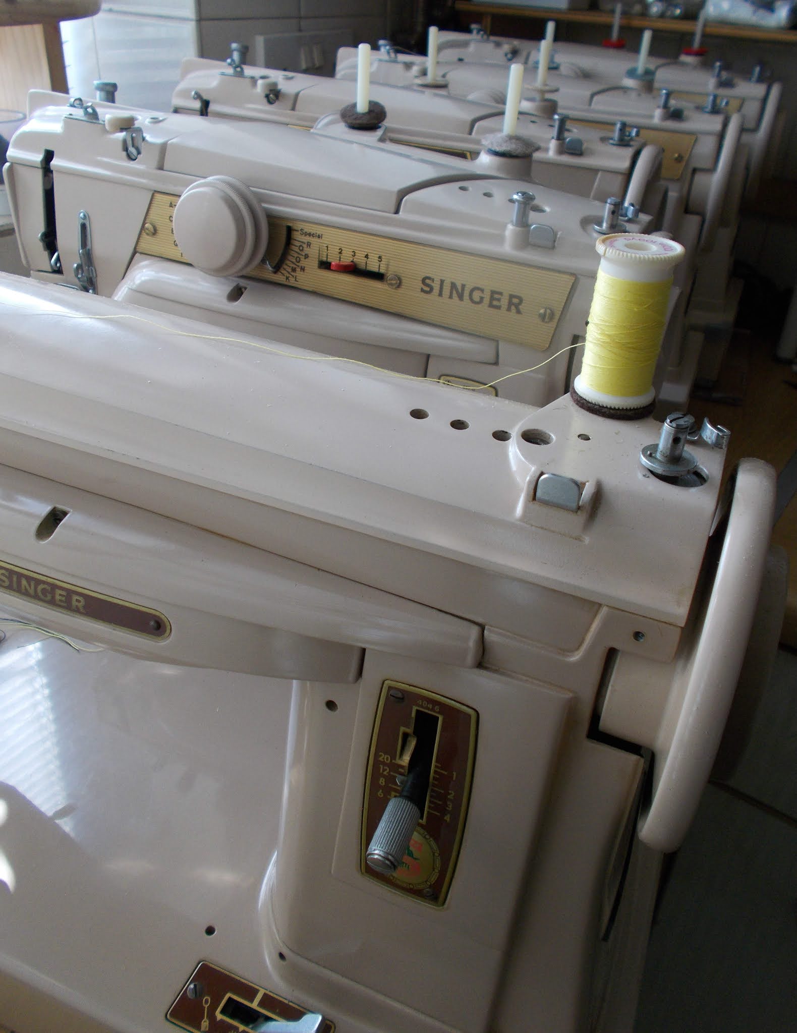 Singer 401G Slant-O-Matic