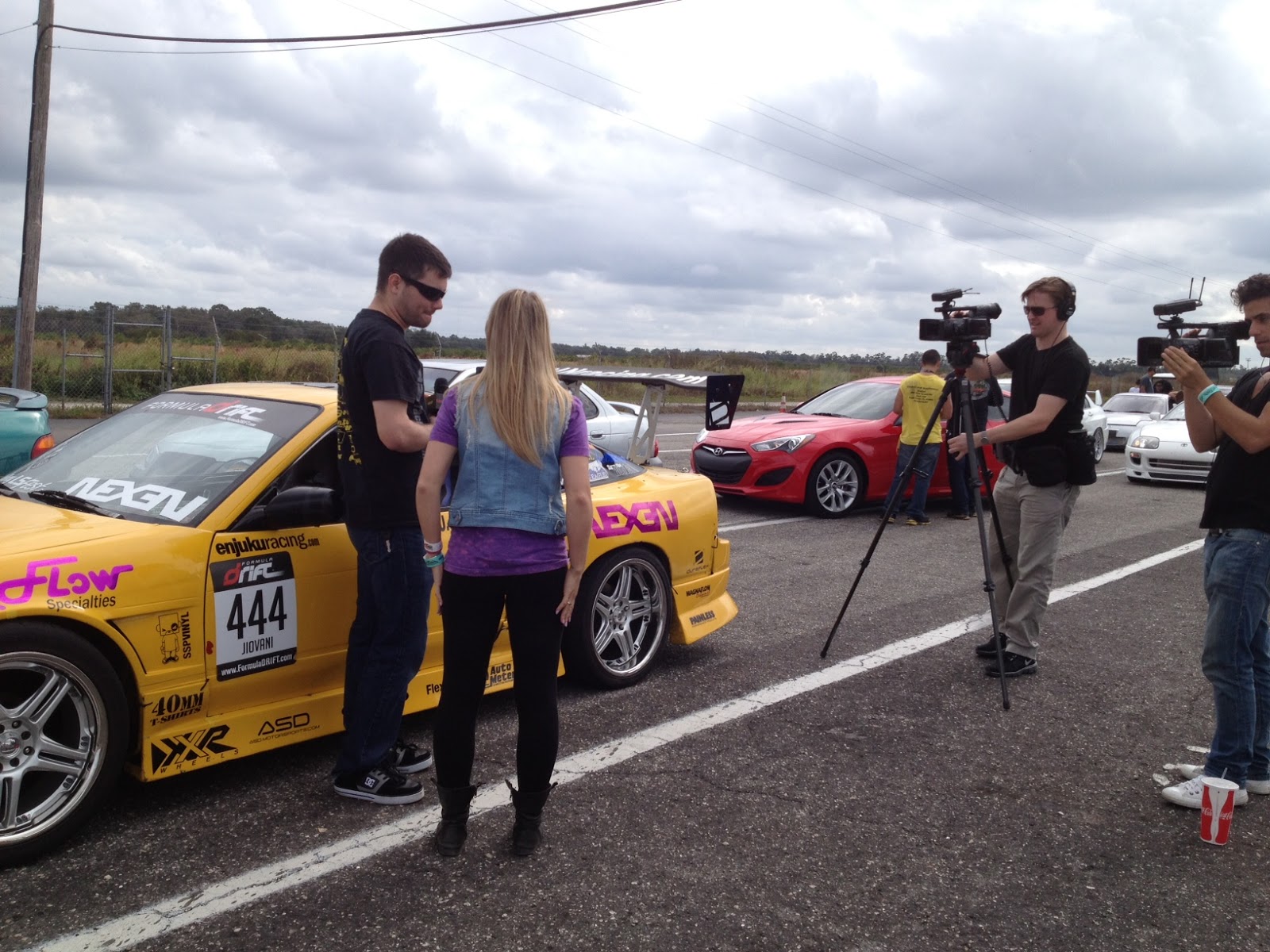Torque Insanity: Straight line racing is the drags...