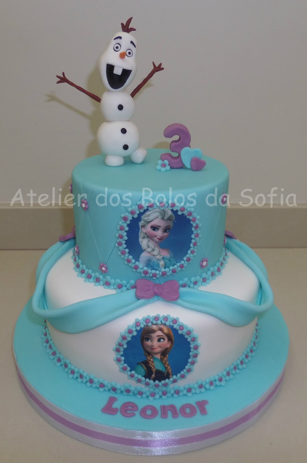 Atelier dos Bolos da Sofia: Bolo "Frozen"
