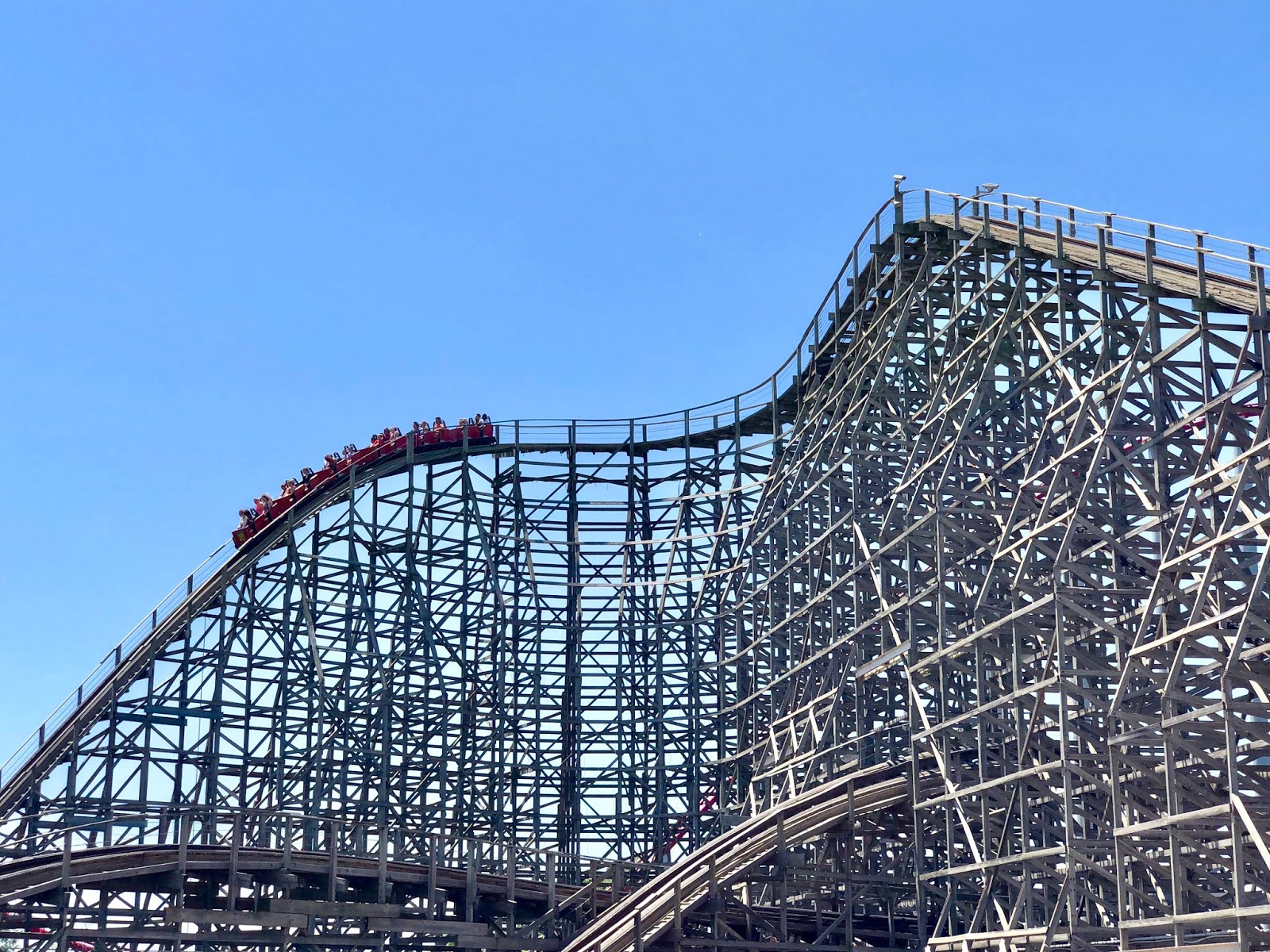 Worlds of Fun.Org: The New and Improved Timber Wolf: A Review