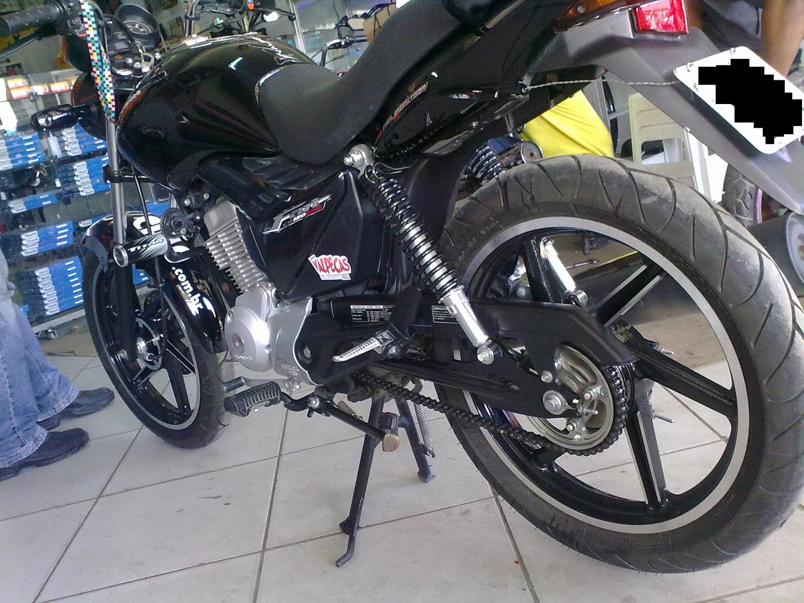 VALPEÇAS: FAN 150 2010