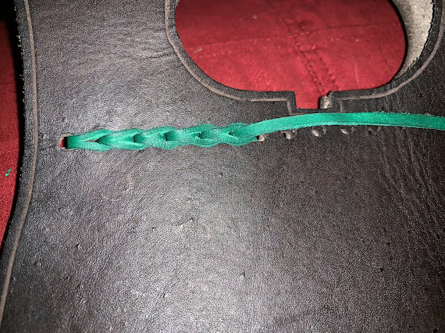 The Pensive Pen: A 15th century kidney pouch