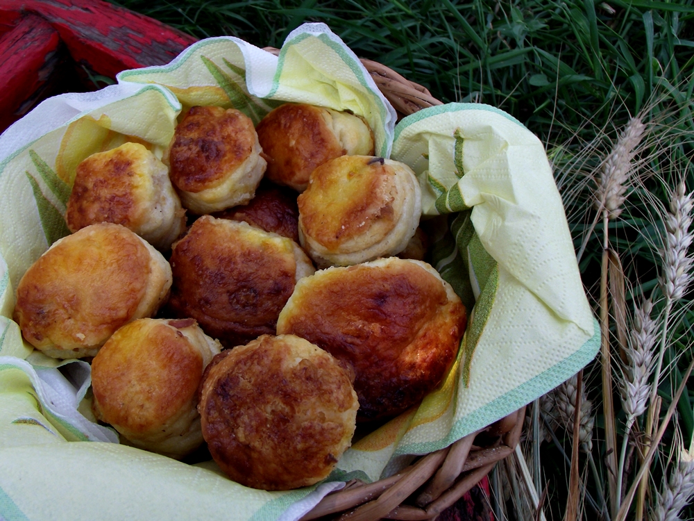 Pogacele cu jumari - CAIETUL CU RETETE