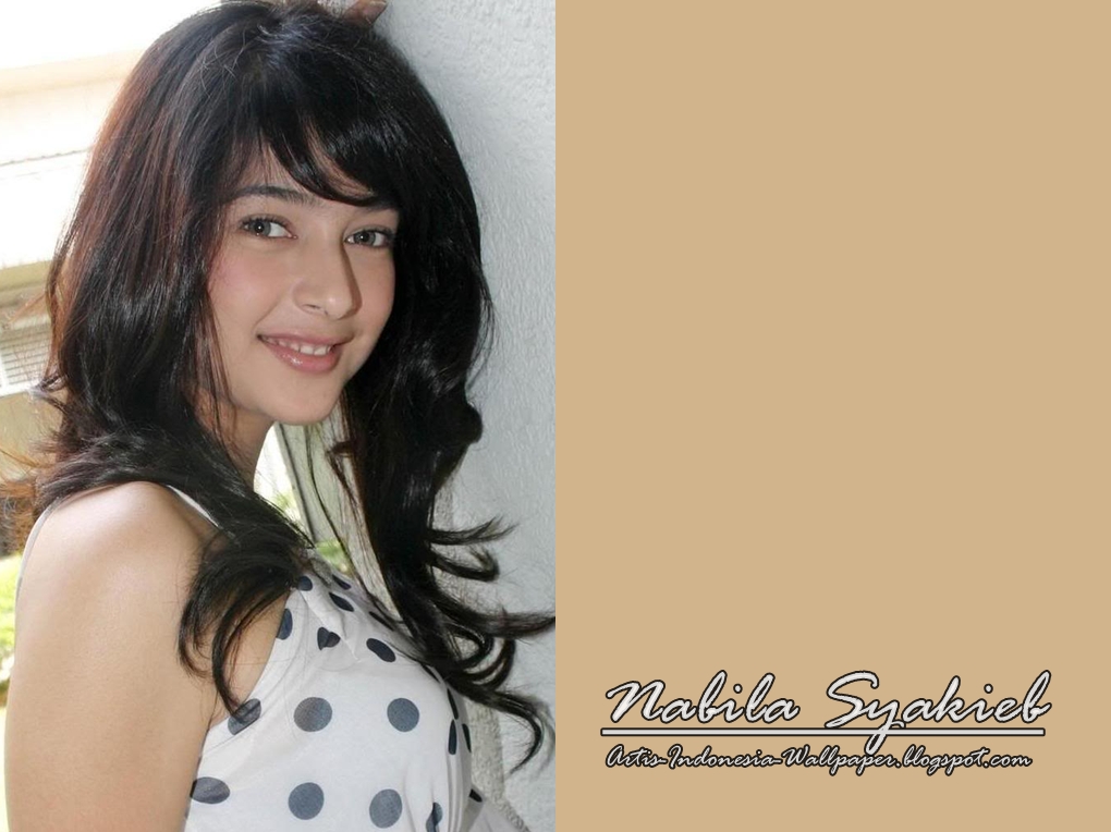 Artis Indonesia Wallpaper: Nabila Syakieb 12