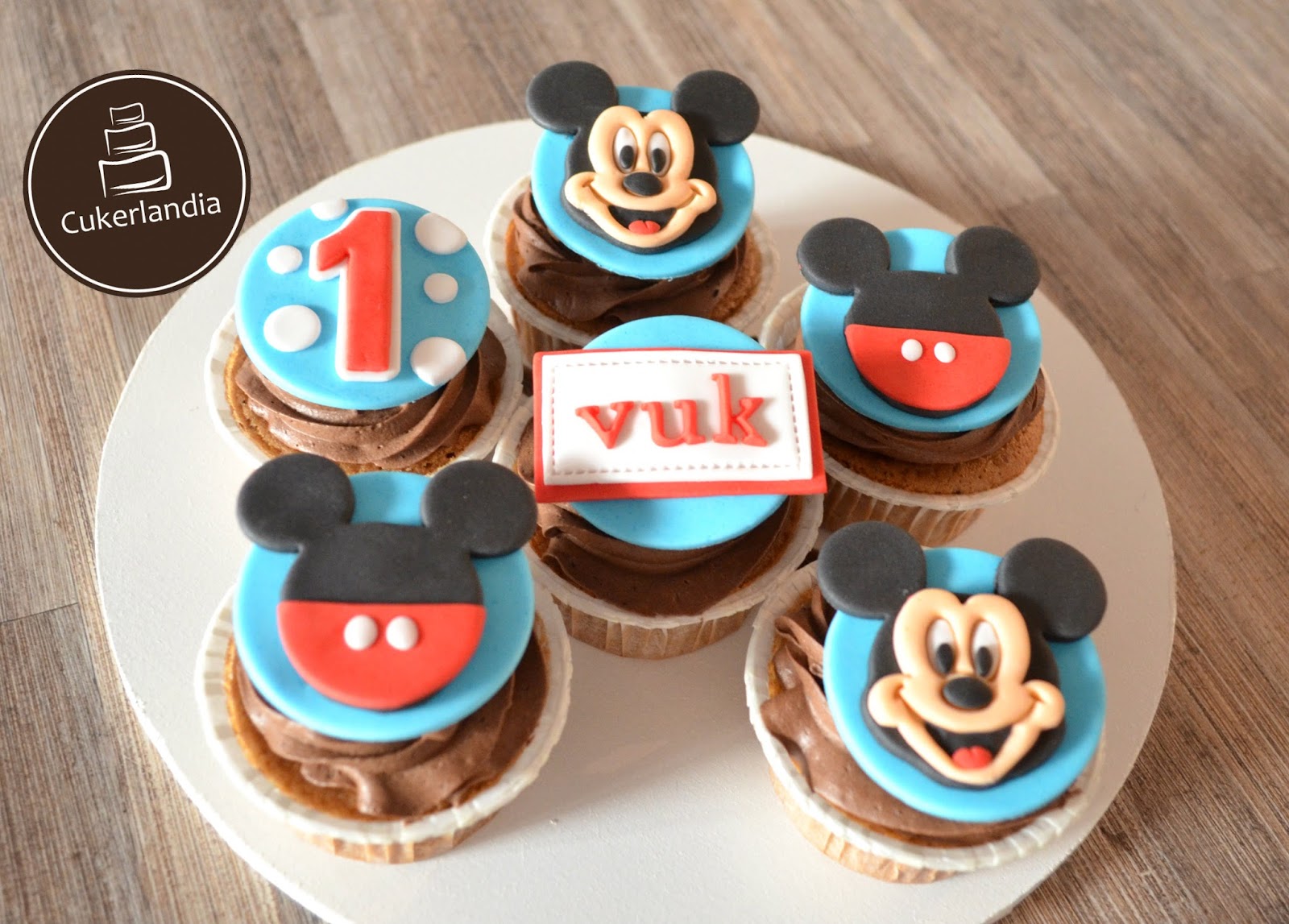 Torte i slatkiši : Miki Maus mafini (Mickey Mouse Cupcakes)