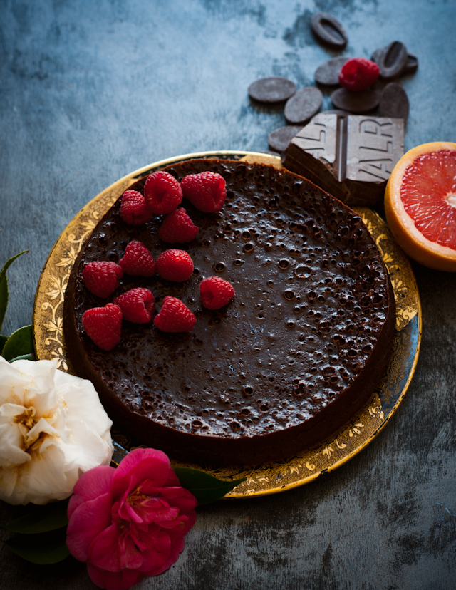 Desserts for Breakfast: Grapefruit raspberry flourless chocolate cake