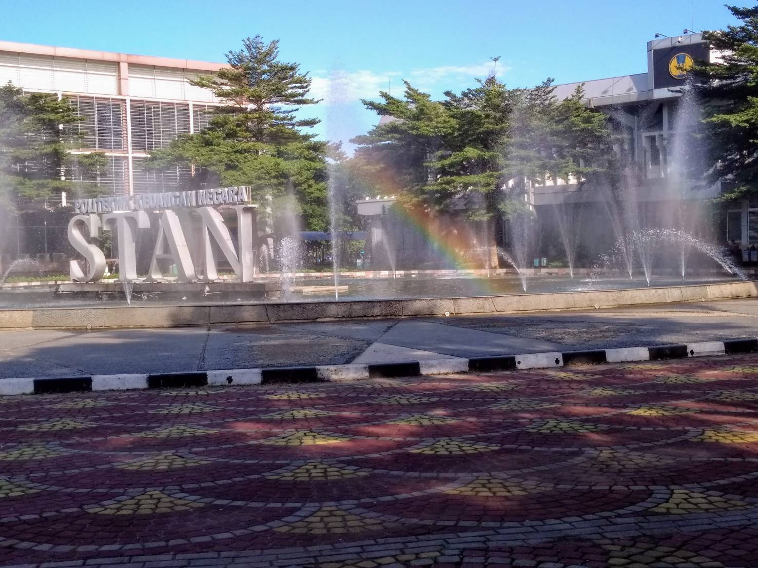 Berkuliah di Politeknik Keuangan Negara STAN