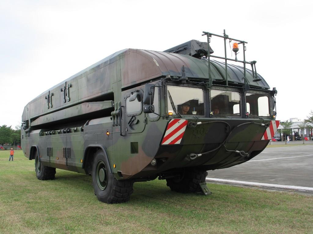 INTIP Kehebatan Alutsista Baru Panser 8×8 Pandur II dan M3 Amphibious ...
