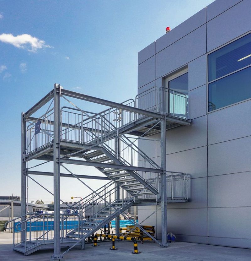 Kriteria dan Standar Tangga Darurat Beserta Ukuran Klasifikasinya ...