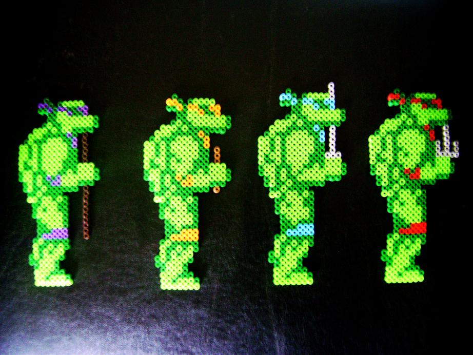 Long Black Fingers : Teenage Mutant Ninja Turtles Perler Beads