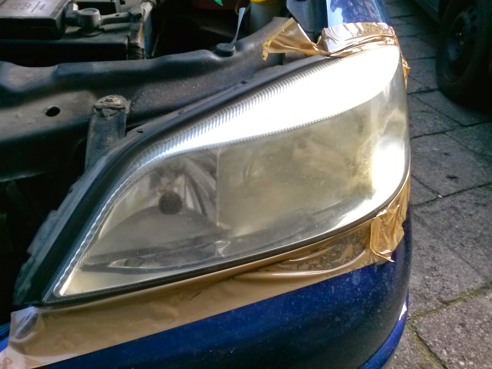 Naprawa świateł samochodowych: Polerowanie lamp samochodowych