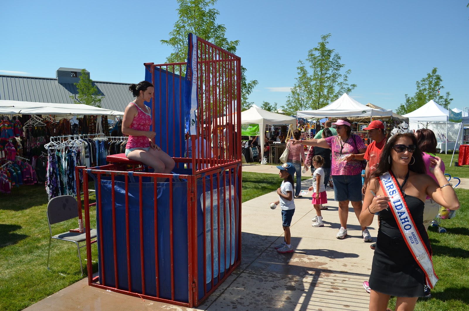 Mrs. Idaho America 2012: Northwest Ribfest ~ "Dunk a Queen" fundraiser ...