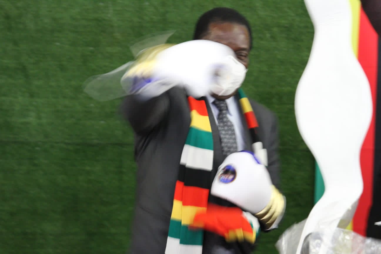 ED GIVES MANYUCHI $10K | Mafaro