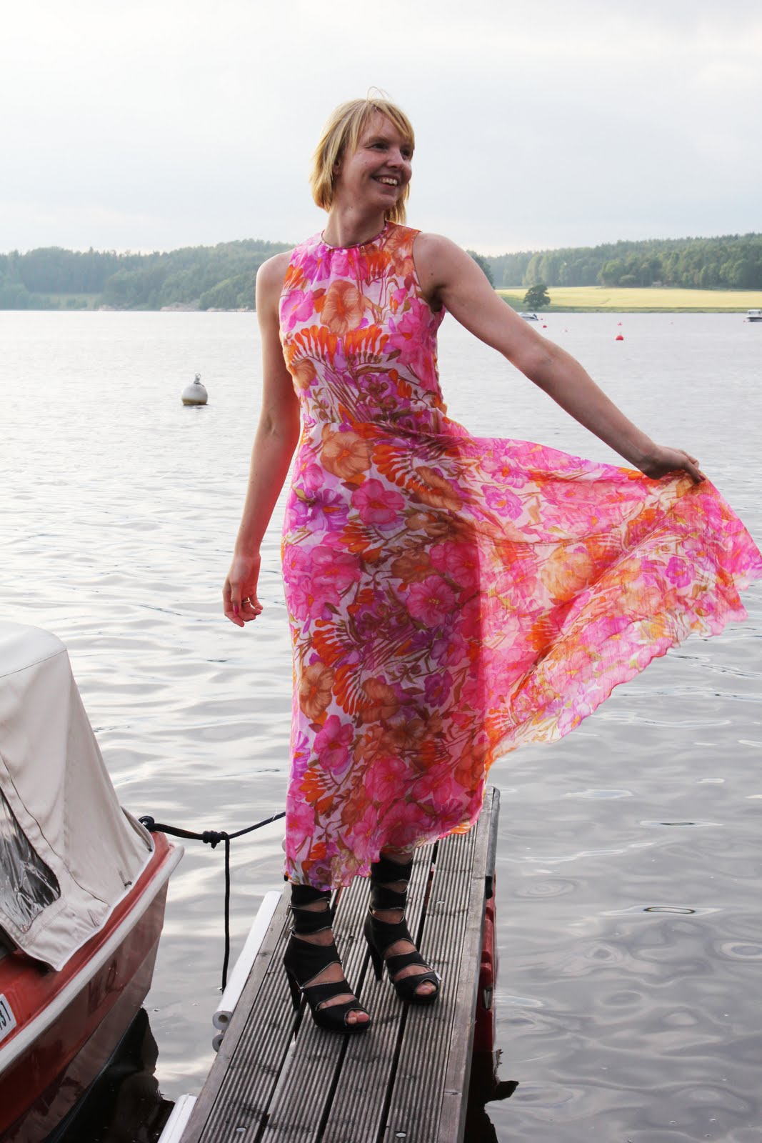 FASHION IN OSLO: Windy dresses by the sea