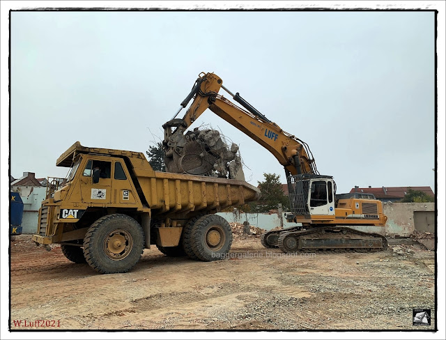 Bagger Galerie Construction Machines: LIEBHERR 954 B Hydraulikbagger ...